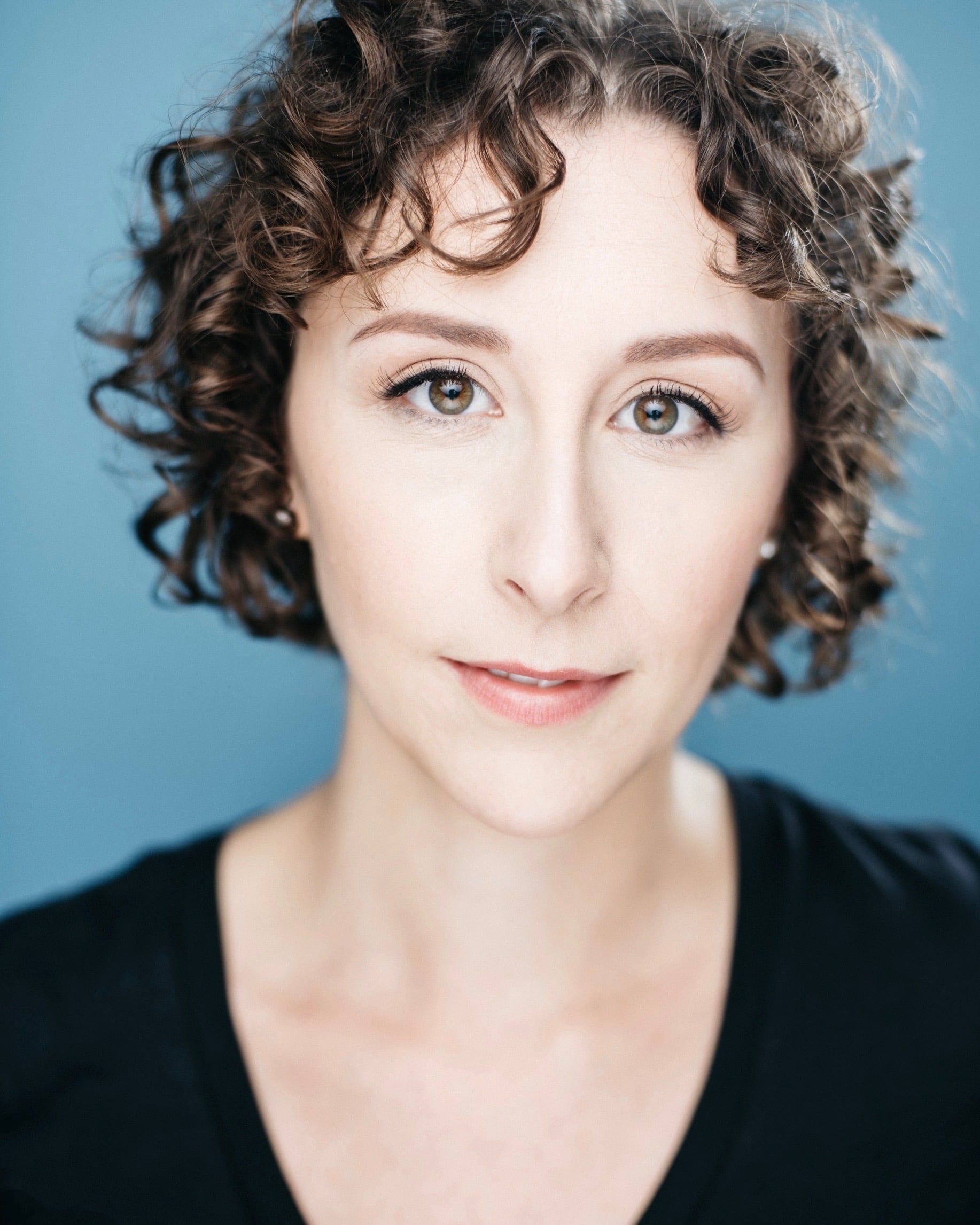 Minneapolis Female Voice Talent - Serena Brook VO - Shoots.video