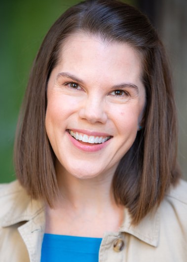 Cleveland Female Voice Talent - Robyn Needham – Voiceover - Shoots.video