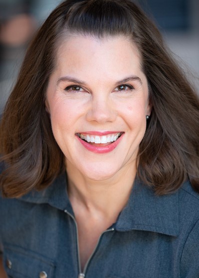 Cleveland Female Voice Talent - Robyn Needham – Voiceover - Shoots.video