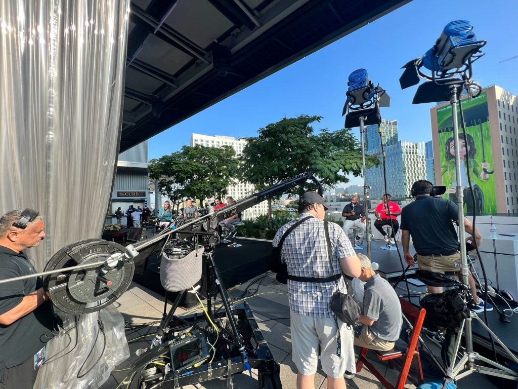 When are extra hands on set NOT helpful? - Shoots.video